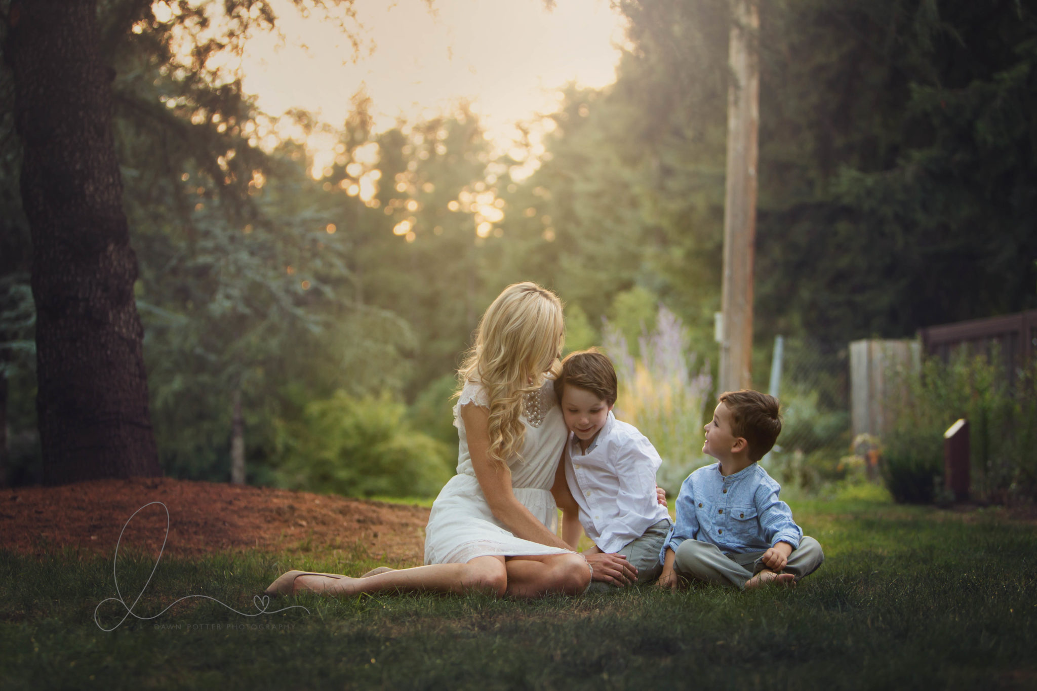 Mom and Me Outdoor Session | Dawn Potter Photography